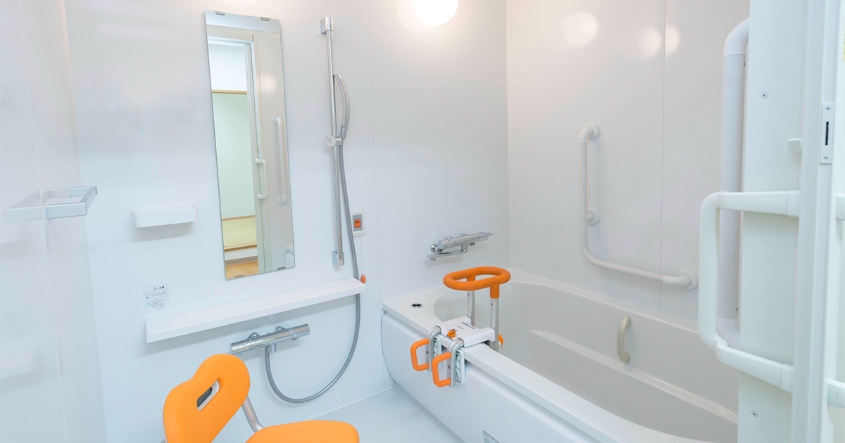 入浴介助の手順は？必要なものや服装、便利グッズ、ポイントを紹介｜介護用品のレンタル ダスキンヘルスレント